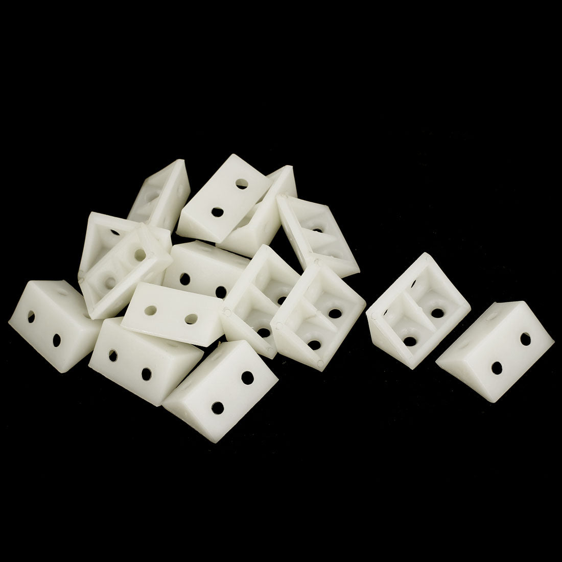 Uxcell Cabinet Shelf 33 x 19 x 19mm Plastic Corner Bracket Angle Brace ...